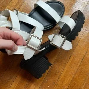 Forever 21 | Shoes | Chunky Platform Heel Sandals | Poshmark